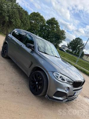 Pelēks BMW X5 2015 Ogre, ar dzinēja tilpumu 2.00 L un nobraukumu 230 tūkst. km par 22000 €, foto 3 vietnē AUTOMOTO.COM.LV
