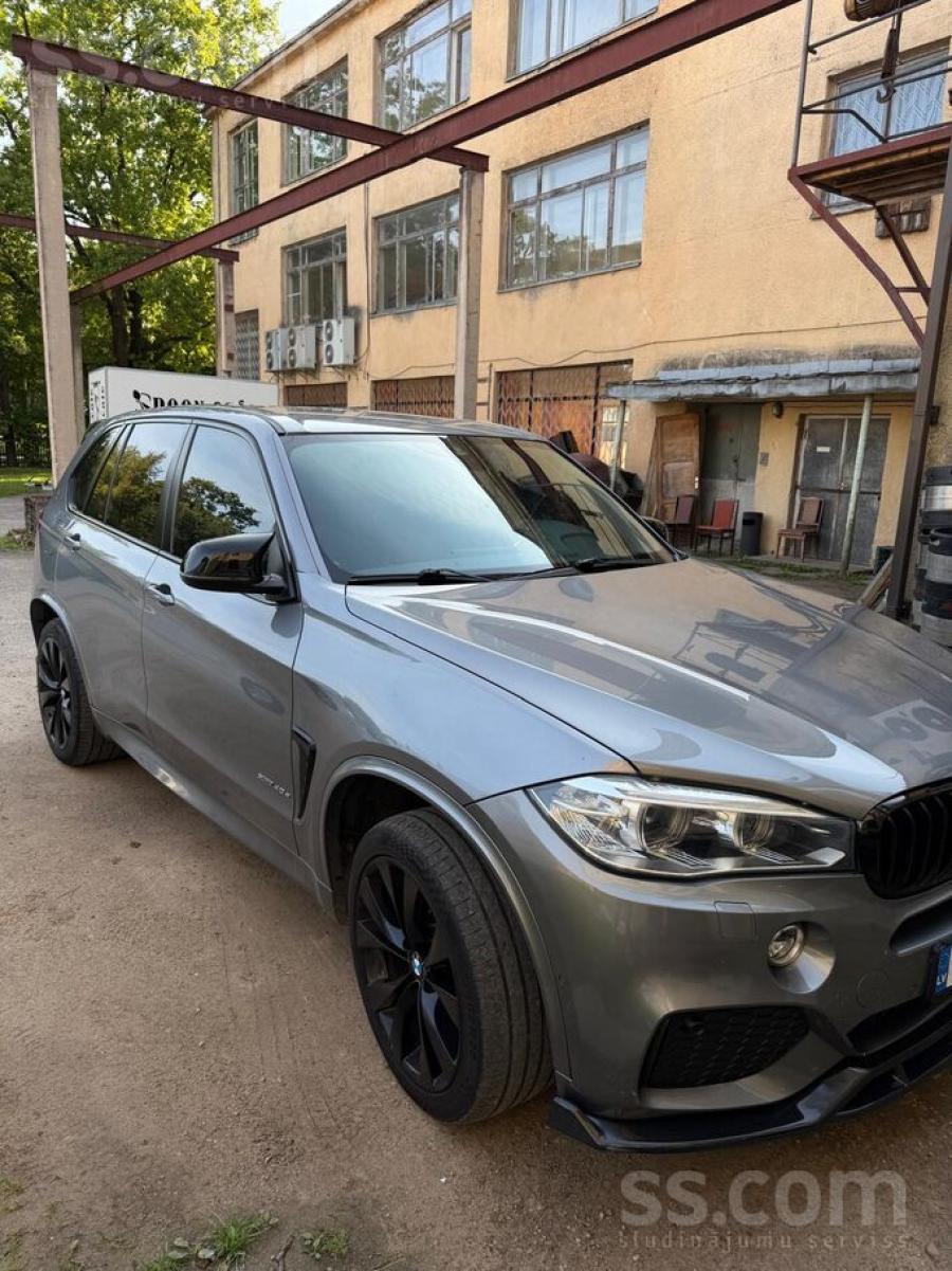 Pelēks BMW X5 2015 Ogre, ar dzinēja tilpumu 2.00 L un nobraukumu 230 tūkst. km par 22000 €, foto 6 vietnē AUTOMOTO.COM.LV