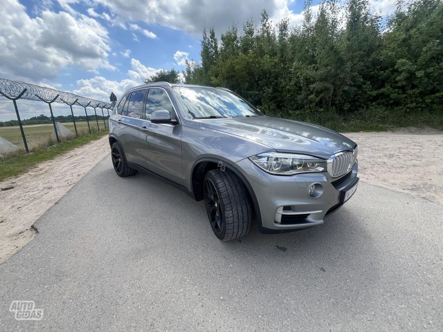 Grey BMW X5 2015 in Siauliai, with an engine capacity of 3.00 L and mileage of 400 thousand km for 15500 €, photo 3 on AUTOMOTO.COM.LV