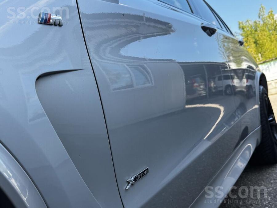 Grey BMW X5 2015 in Daugavpils, with an engine capacity of 2.00 L and mileage of 0 thousand km for 20000 €, photo 11 on AUTOMOTO.COM.LV