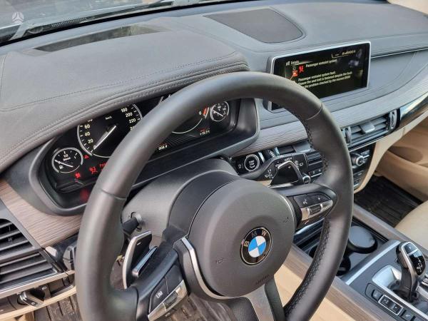 BMW X5 2015 in Kaunas on AUTOMOTO.COM.LV Grey BMW X5 2015 in Kaunas, with an engine capacity of 2.99 L and mileage of 201 thousand km for 15999 €, photo 11 on AUTOMOTO.COM.LV
