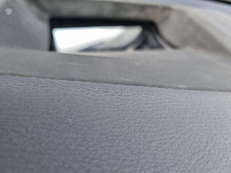 Grey BMW X5 2015 in Kaunas, with an engine capacity of 2.99 L and mileage of 201 thousand km for 15999 €, photo 13 on AUTOMOTO.COM.LV