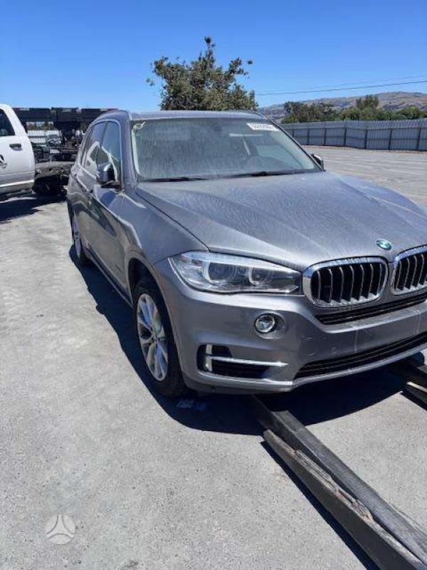 Pelēks BMW X5 2015 Viļņa, ar dzinēja tilpumu 2.99 L un nobraukumu 204 tūkst. km par 9999 €, foto 8 vietnē AUTOMOTO.COM.LV