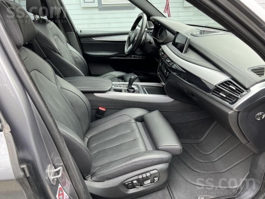 Pelēks BMW X5 2016 Jūrmala, ar dzinēja tilpumu 3.00 L un nobraukumu 162 tūkst. km par 28900 €, foto 25 vietnē AUTOMOTO.COM.LV