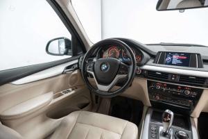 Pelēks BMW X5 2016 Viļņa, ar dzinēja tilpumu 3.00 L un nobraukumu 174 tūkst. km par 16900 €, foto 10 vietnē AUTOMOTO.COM.LV
