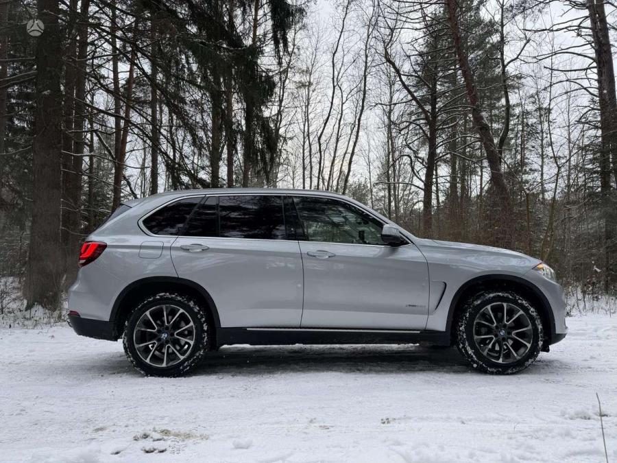 Grey BMW X5 2016 in Kaunas, with an engine capacity of 2.98 L and mileage of 371 thousand km for 13800 €, photo 4 on AUTOMOTO.COM.LV