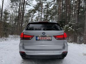 Grey BMW X5 2016 in Kaunas, with an engine capacity of 2.98 L and mileage of 371 thousand km for 13800 €, photo 5 on AUTOMOTO.COM.LV