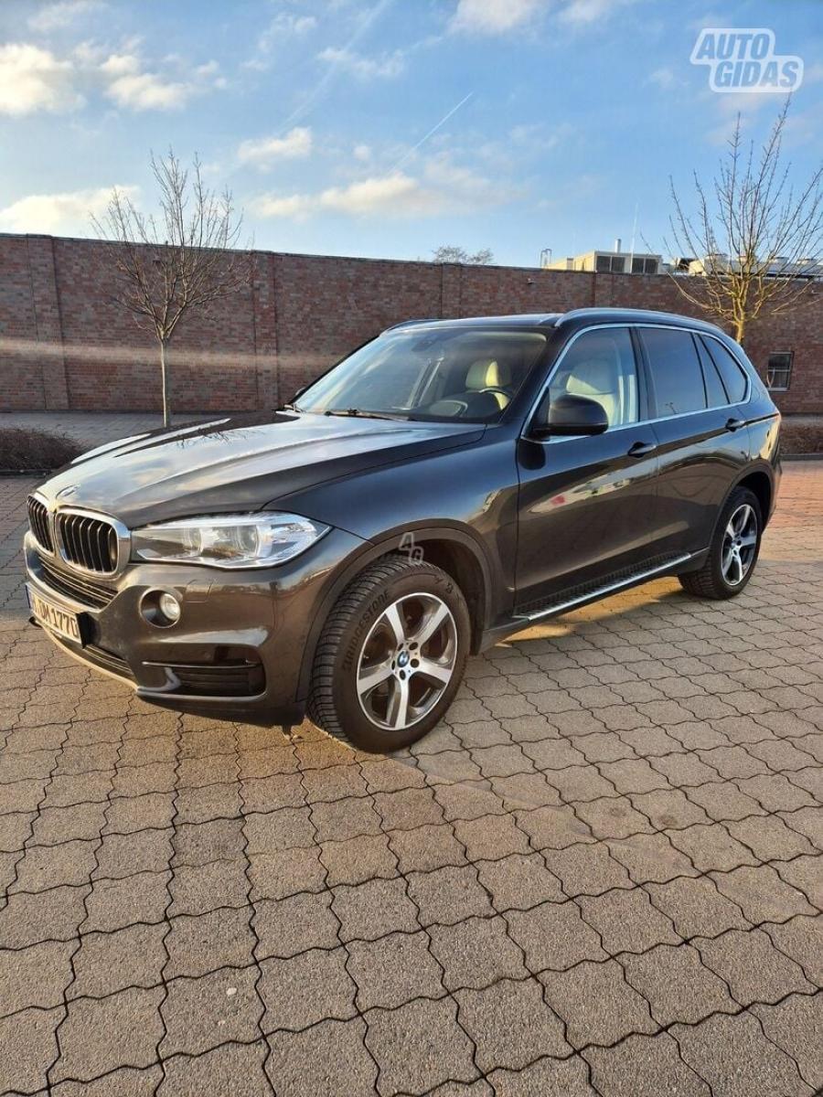 Grey BMW X5 2016 in Marijampole, with an engine capacity of 2.00 L and mileage of 265 thousand km for 22500 €, photo 1 on AUTOMOTO.COM.LV