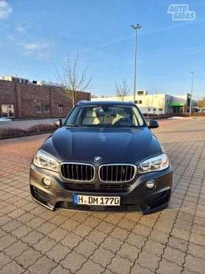 Grey BMW X5 2016 in Marijampole, with an engine capacity of 2.00 L and mileage of 265 thousand km for 22500 €, photo 3 on AUTOMOTO.COM.LV