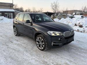 Grey BMW X5 2016 in Gargzdai, with an engine capacity of 2.99 L and mileage of 257 thousand km for 17500 €, photo 2 on AUTOMOTO.COM.LV