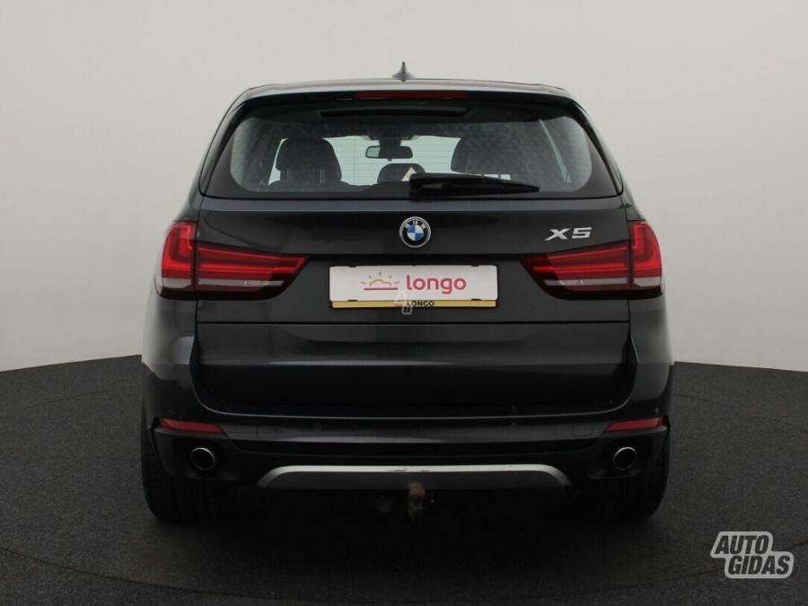 Pelēks BMW X5 2016 Viļņa, ar dzinēja tilpumu 3.00 L un nobraukumu 155 tūkst. km par 24899 €, foto 5 vietnē AUTOMOTO.COM.LV