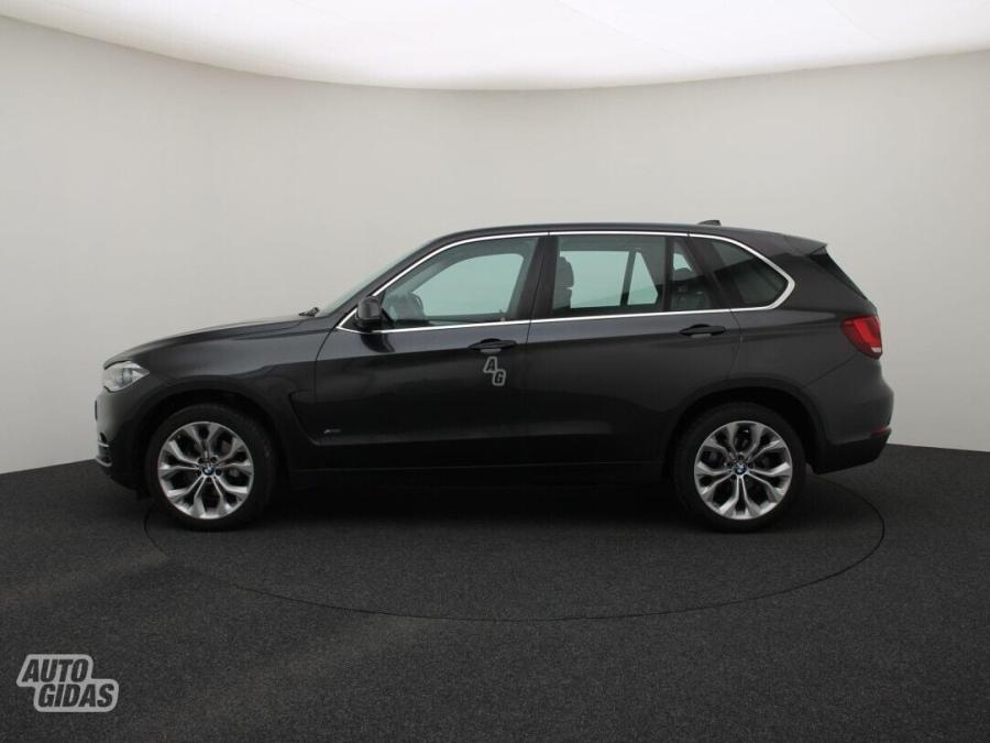 Pelēks BMW X5 2016 Viļņa, ar dzinēja tilpumu 3.00 L un nobraukumu 155 tūkst. km par 24899 €, foto 6 vietnē AUTOMOTO.COM.LV