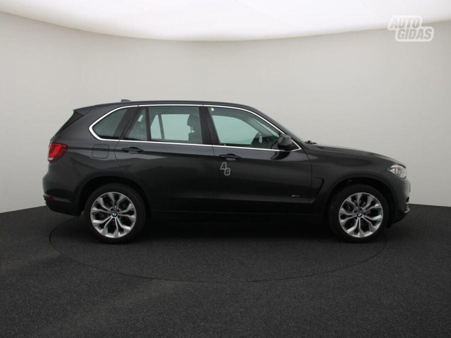 Pelēks BMW X5 2016 Viļņa, ar dzinēja tilpumu 3.00 L un nobraukumu 155 tūkst. km par 24899 €, foto 9 vietnē AUTOMOTO.COM.LV