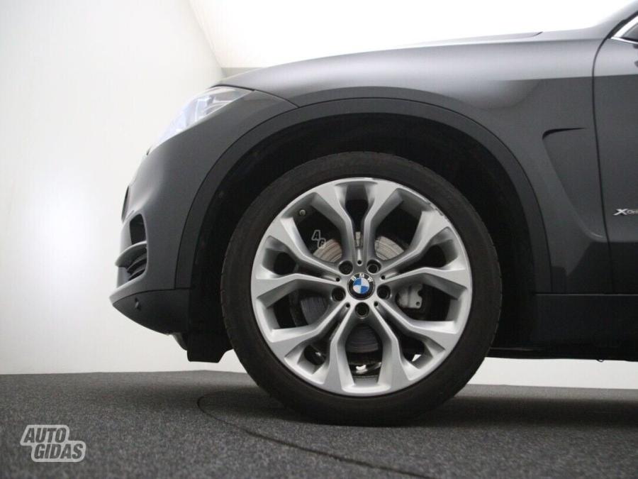 Pelēks BMW X5 2016 Viļņa, ar dzinēja tilpumu 3.00 L un nobraukumu 155 tūkst. km par 24899 €, foto 28 vietnē AUTOMOTO.COM.LV