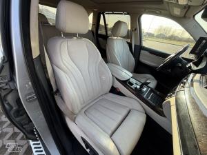 Pelēks BMW X5 2016 Kauņa, ar dzinēja tilpumu 3.00 L un nobraukumu 371 tūkst. km par 13500 €, foto 24 vietnē AUTOMOTO.COM.LV