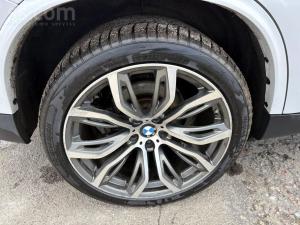 Pelēks BMW X5 2016 Rīga, ar dzinēja tilpumu 3.00 L un nobraukumu 240 tūkst. km par 19300 €, foto 24 vietnē AUTOMOTO.COM.LV