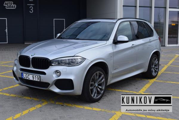 Pelēks BMW X5 2016 Viļņa, ar dzinēja tilpumu 3.00 L un nobraukumu 140 tūkst. km par 22500 €, foto 1 vietnē AUTOMOTO.COM.LV