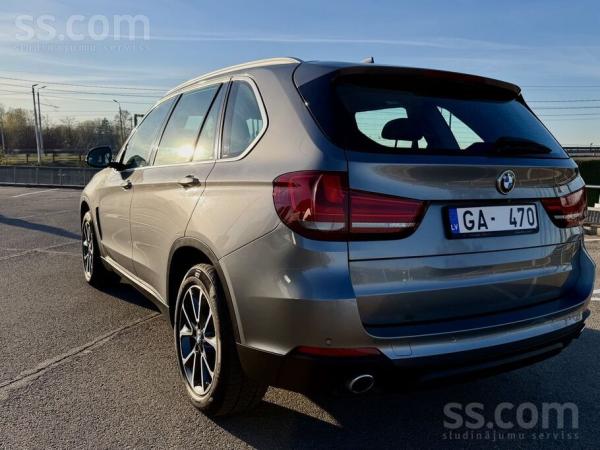 Grey BMW X5 2016 in Riga, with an engine capacity of 3.00 L and mileage of 173 thousand km for 18700 €, photo 3 on AUTOMOTO.COM.LV