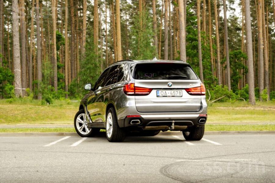 Pelēks BMW X5 2016 Rīga, ar dzinēja tilpumu 3.00 L un nobraukumu 247 tūkst. km par 18990 €, foto 9 vietnē AUTOMOTO.COM.LV