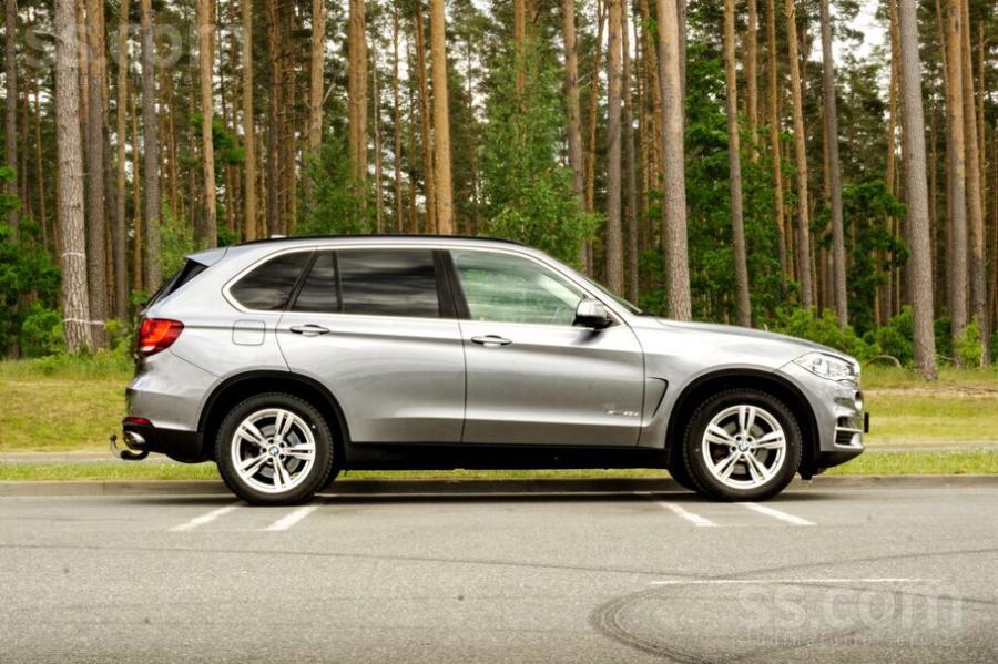 Pelēks BMW X5 2016 Rīga, ar dzinēja tilpumu 3.00 L un nobraukumu 247 tūkst. km par 18990 €, foto 10 vietnē AUTOMOTO.COM.LV