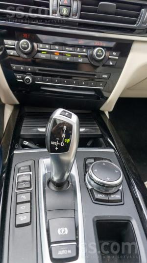 Pelēks BMW X5 2016 Rīga, ar dzinēja tilpumu 3.00 L un nobraukumu 247 tūkst. km par 18990 €, foto 18 vietnē AUTOMOTO.COM.LV