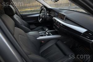 Pelēks BMW X5 2016 Jelgava, ar dzinēja tilpumu 2.00 L un nobraukumu 215 tūkst. km par 19950 €, foto 10 vietnē AUTOMOTO.COM.LV