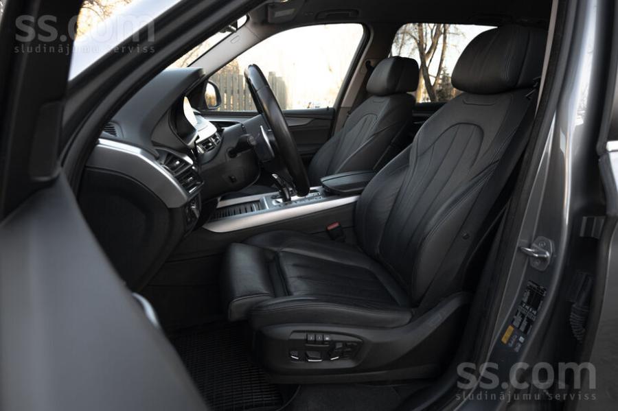 Pelēks BMW X5 2016 Jelgava, ar dzinēja tilpumu 2.00 L un nobraukumu 215 tūkst. km par 19950 €, foto 17 vietnē AUTOMOTO.COM.LV