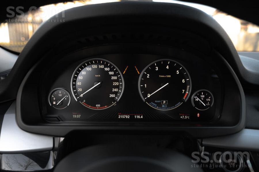 Pelēks BMW X5 2016 Jelgava, ar dzinēja tilpumu 2.00 L un nobraukumu 215 tūkst. km par 19950 €, foto 19 vietnē AUTOMOTO.COM.LV