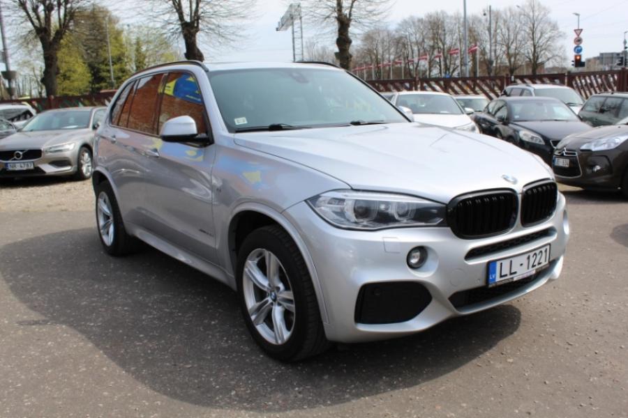 Pelēks BMW X5 2016 Rīga, ar dzinēja tilpumu 2.00 L un nobraukumu 300 tūkst. km par 18500 €, foto 1 vietnē AUTOMOTO.COM.LV