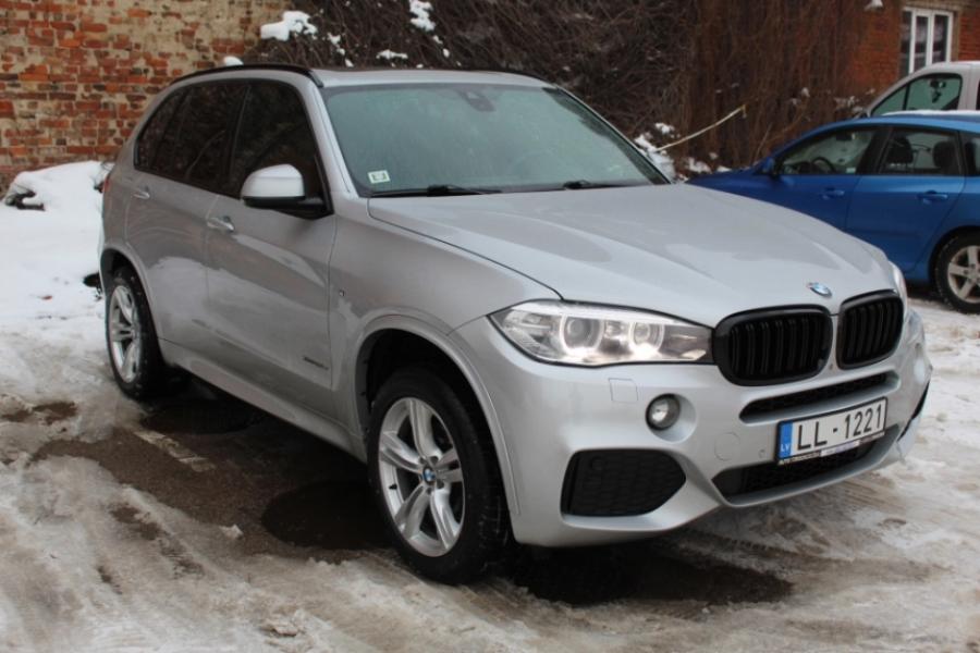 Pelēks BMW X5 2016 Rīga, ar dzinēja tilpumu 2.00 L un nobraukumu 300 tūkst. km par 18500 €, foto 3 vietnē AUTOMOTO.COM.LV