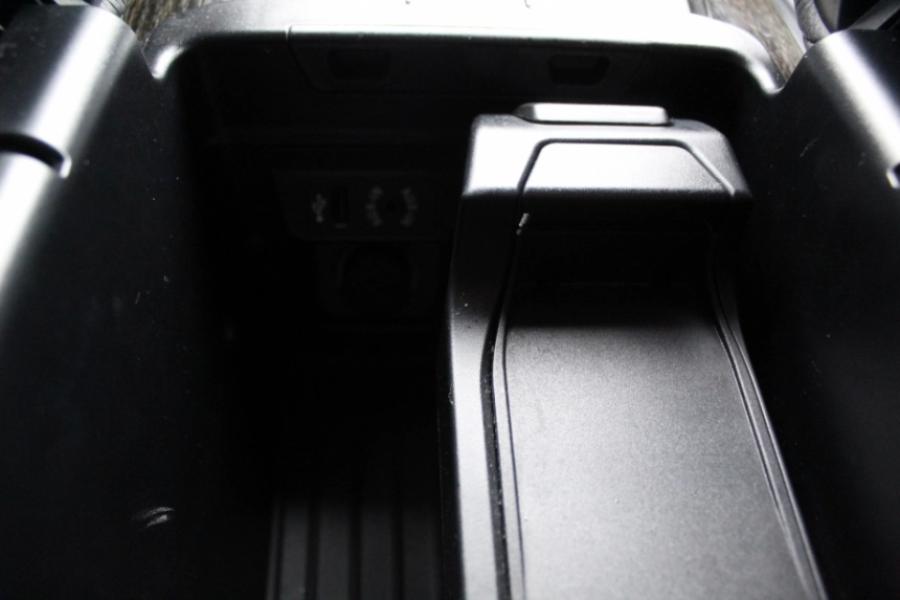 Pelēks BMW X5 2016 Rīga, ar dzinēja tilpumu 2.00 L un nobraukumu 300 tūkst. km par 18500 €, foto 4 vietnē AUTOMOTO.COM.LV