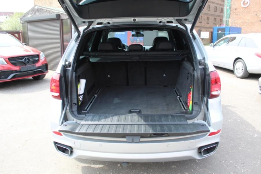 Pelēks BMW X5 2016 Rīga, ar dzinēja tilpumu 2.00 L un nobraukumu 300 tūkst. km par 18500 €, foto 18 vietnē AUTOMOTO.COM.LV