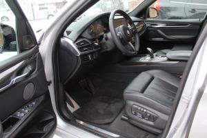 Pelēks BMW X5 2016 Rīga, ar dzinēja tilpumu 2.00 L un nobraukumu 300 tūkst. km par 18500 €, foto 35 vietnē AUTOMOTO.COM.LV