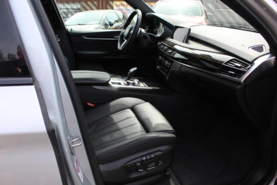 Pelēks BMW X5 2016 Rīga, ar dzinēja tilpumu 2.00 L un nobraukumu 300 tūkst. km par 18500 €, foto 36 vietnē AUTOMOTO.COM.LV