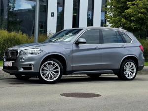 Grey BMW X5 2016 in Riga, with an engine capacity of 2.00 L and mileage of 235 thousand km for 21490 €, photo 3 on AUTOMOTO.COM.LV
