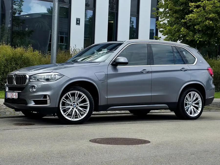 Grey BMW X5 2016 in Riga, with an engine capacity of 2.00 L and mileage of 235 thousand km for 21490 €, photo 3 on AUTOMOTO.COM.LV