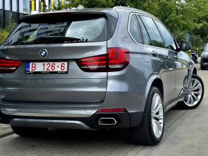 Grey BMW X5 2016 in Riga, with an engine capacity of 2.00 L and mileage of 235 thousand km for 21490 €, photo 9 on AUTOMOTO.COM.LV