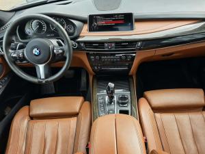 Grey BMW X5 2016 in Riga, with an engine capacity of 2.00 L and mileage of 235 thousand km for 21490 €, photo 13 on AUTOMOTO.COM.LV