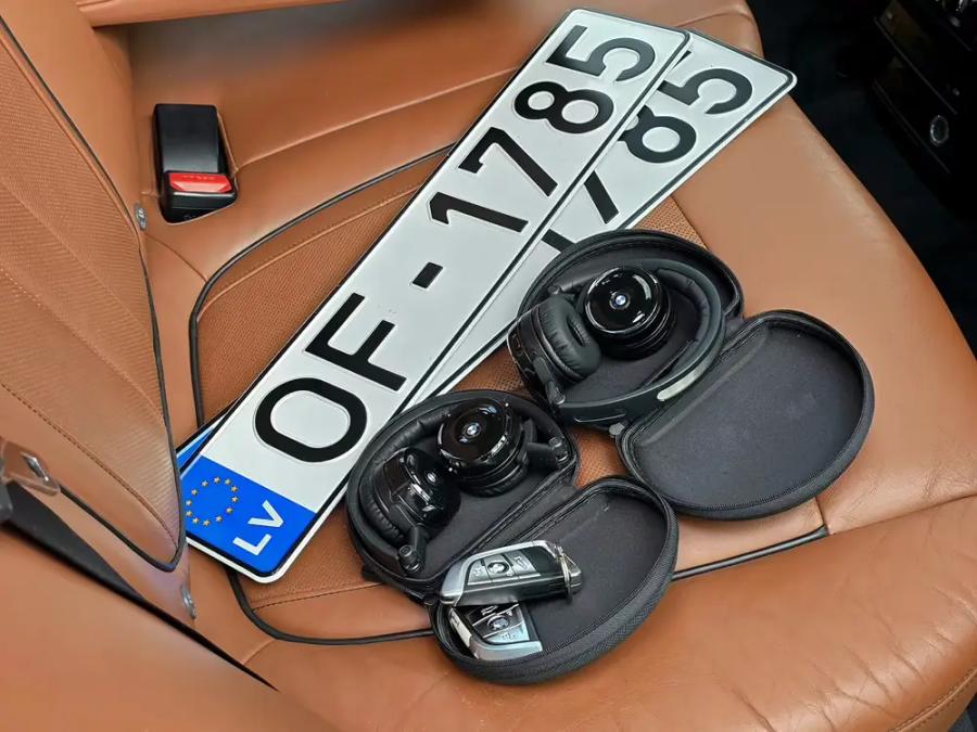 Grey BMW X5 2016 in Riga, with an engine capacity of 2.00 L and mileage of 235 thousand km for 21490 €, photo 31 on AUTOMOTO.COM.LV
