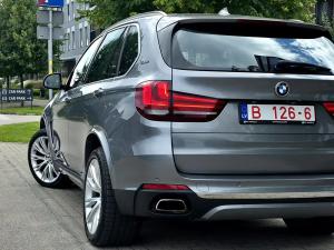 Grey BMW X5 2016 in Riga, with an engine capacity of 2.00 L and mileage of 235 thousand km for 21490 €, photo 39 on AUTOMOTO.COM.LV