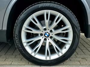 Grey BMW X5 2016 in Riga, with an engine capacity of 2.00 L and mileage of 235 thousand km for 21490 €, photo 41 on AUTOMOTO.COM.LV
