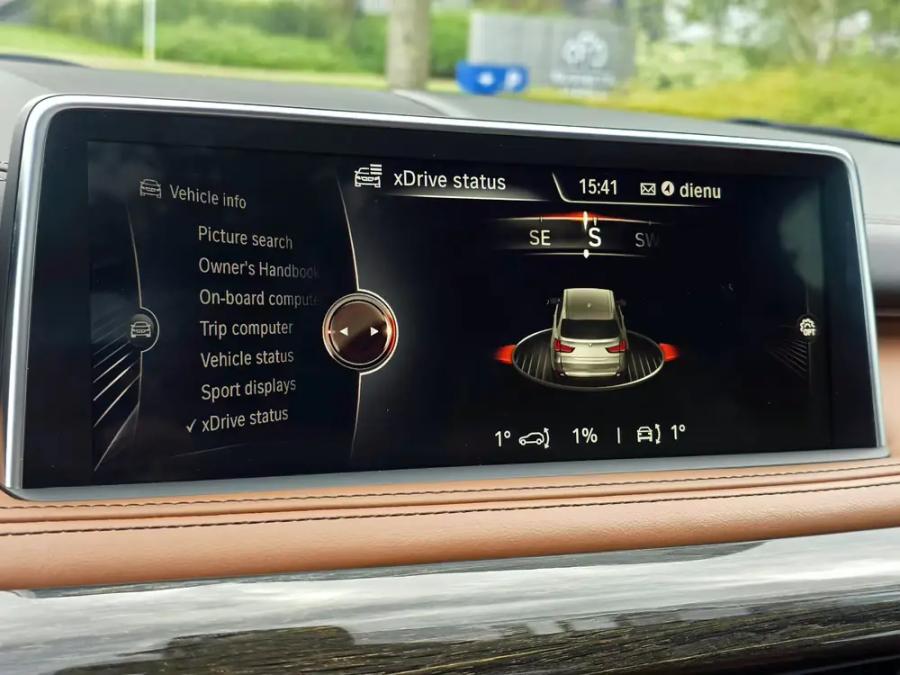 Grey BMW X5 2016 in Riga, with an engine capacity of 2.00 L and mileage of 235 thousand km for 21490 €, photo 52 on AUTOMOTO.COM.LV