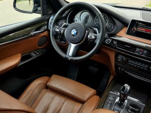 Grey BMW X5 2016 in Riga, with an engine capacity of 2.00 L and mileage of 235 thousand km for 21490 €, photo 57 on AUTOMOTO.COM.LV
