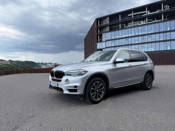 Pelēks BMW X5 2016 Kauņa, ar dzinēja tilpumu 2.98 L un nobraukumu 373 tūkst. km par 13999 €, foto 1 vietnē AUTOMOTO.COM.LV