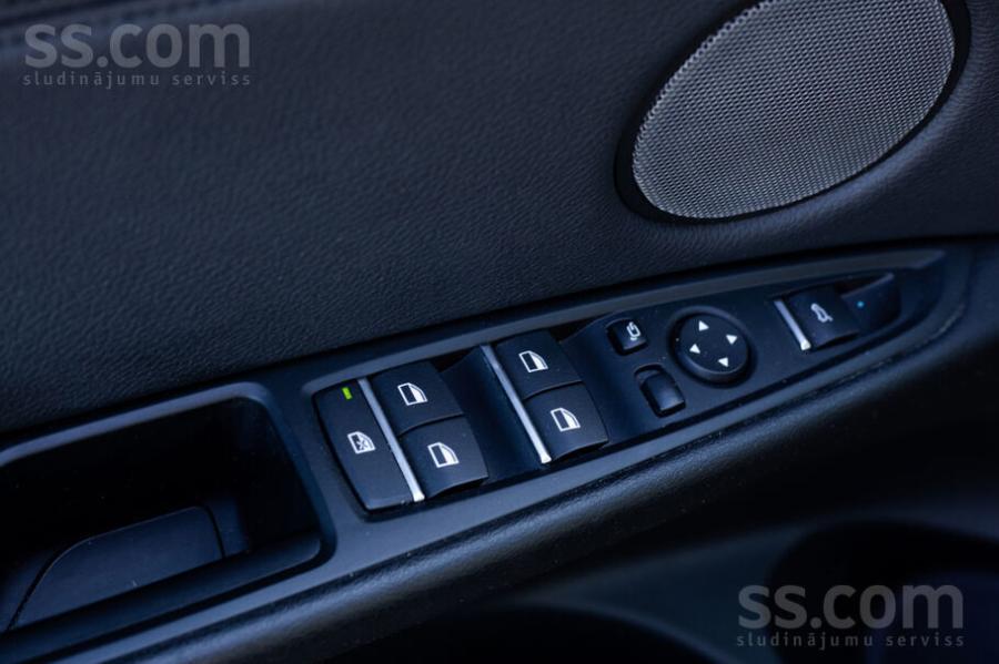 Pelēks BMW X5 2016 Rīga, ar dzinēja tilpumu 2.00 L un nobraukumu 213 tūkst. km par 22100 €, foto 10 vietnē AUTOMOTO.COM.LV