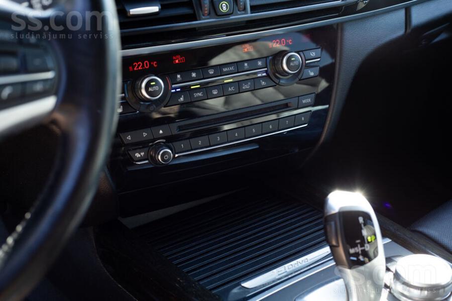 Pelēks BMW X5 2016 Rīga, ar dzinēja tilpumu 2.00 L un nobraukumu 213 tūkst. km par 22100 €, foto 12 vietnē AUTOMOTO.COM.LV