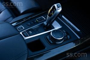 Pelēks BMW X5 2016 Rīga, ar dzinēja tilpumu 2.00 L un nobraukumu 213 tūkst. km par 22100 €, foto 34 vietnē AUTOMOTO.COM.LV