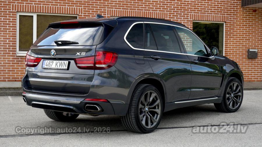 Pelēks BMW X5 2016 Tartu, ar dzinēja tilpumu 3.00 L un nobraukumu 241 tūkst. km par 24000 €, foto 5 vietnē AUTOMOTO.COM.LV