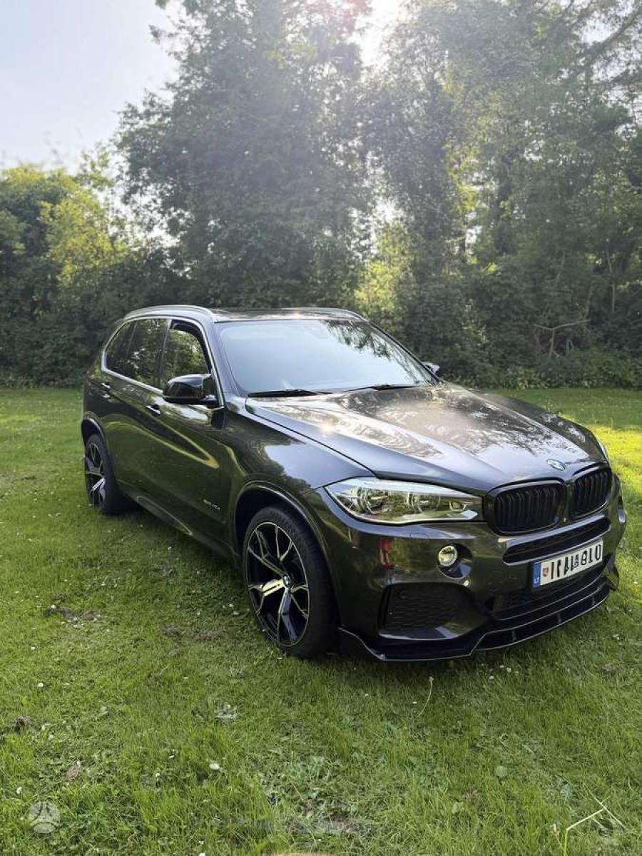 Grey BMW X5 2016 in Panevezys, with an engine capacity of 2.99 L and mileage of 190 thousand km for 21500 €, photo 1 on AUTOMOTO.COM.LV