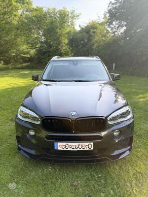 Grey BMW X5 2016 in Panevezys, with an engine capacity of 2.99 L and mileage of 190 thousand km for 21500 €, photo 3 on AUTOMOTO.COM.LV